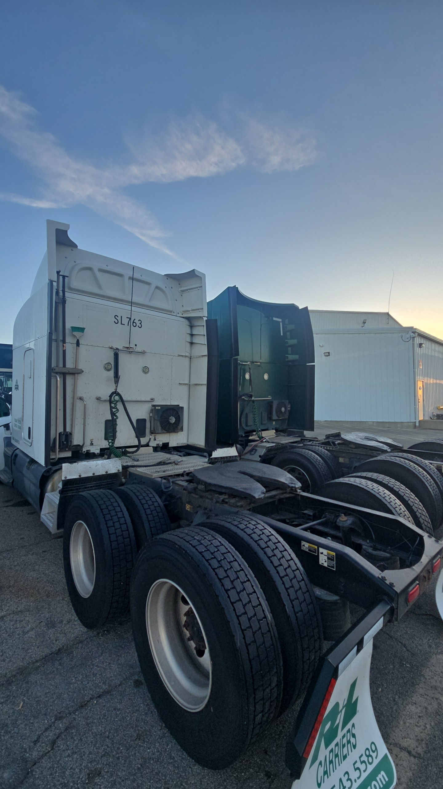 SL763 - Roberts Truck Sales